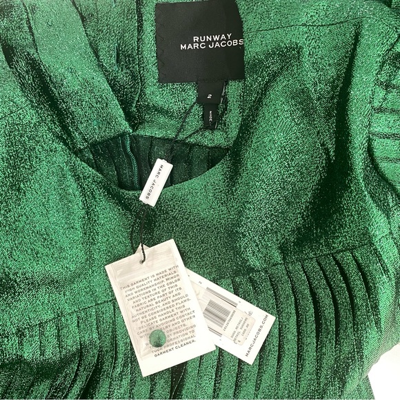 Marc Jacobs | Dresses | Marc Jacobs Runway Pleated Belted Midi Dress In ...